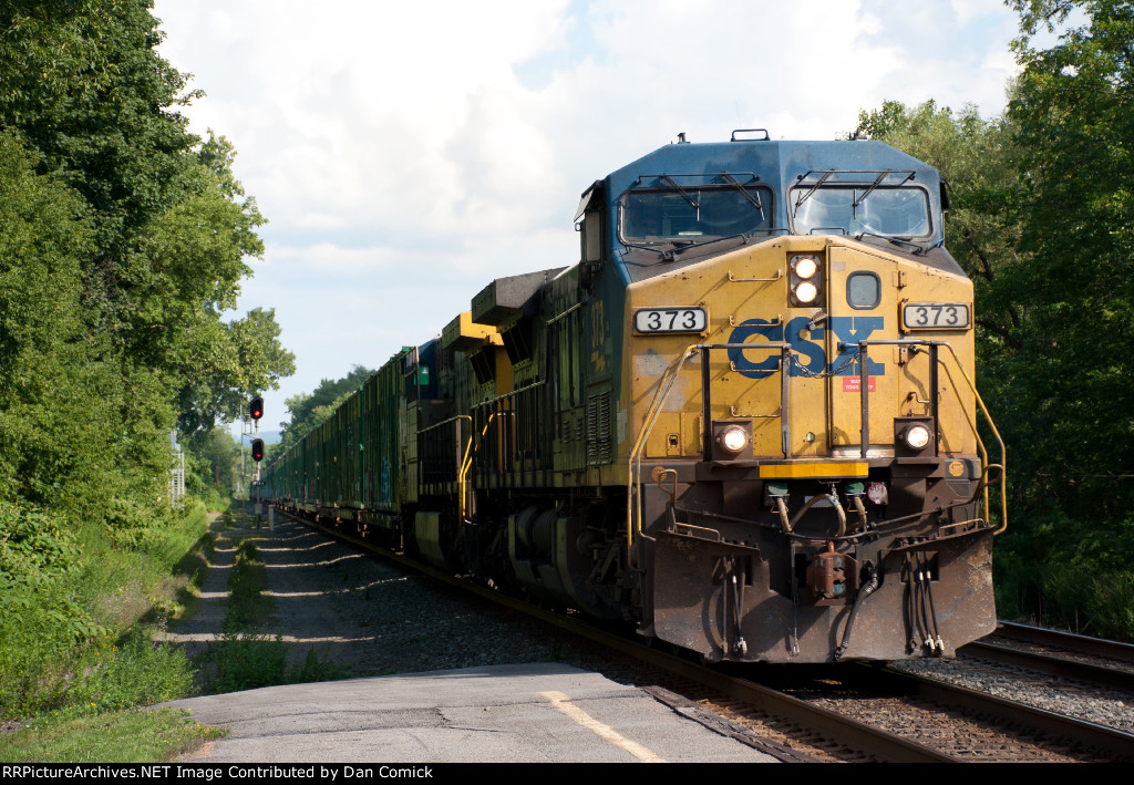CSX 373 Leads Q627 at Amsterdam